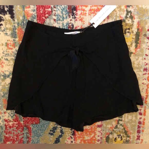 cupcakes & cashmere | Shorts | New Cupcakes And Cashmere Wrap Front ...